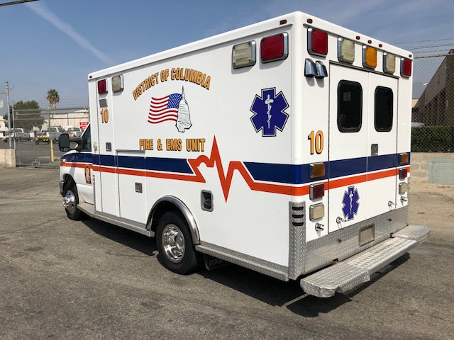 2009 Ford F450 Modular Ambulance (Double) – MOVIEMACHINES