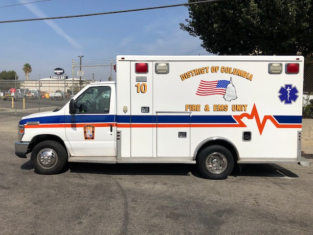 2009 Ford F450 Modular Ambulance (Double) – MOVIEMACHINES