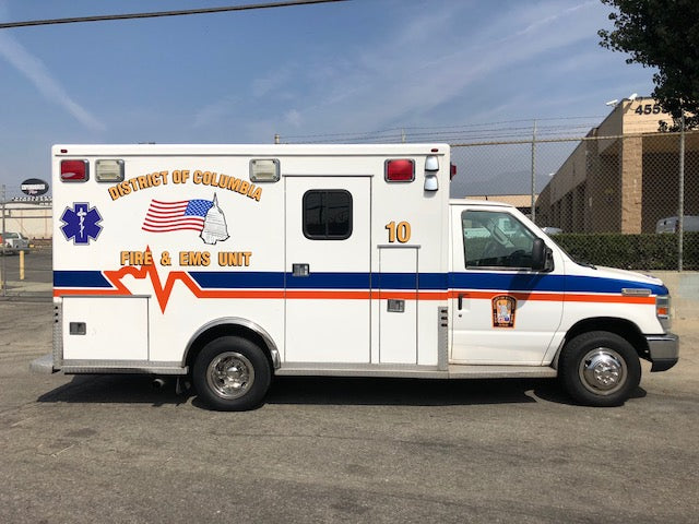 2009 Ford F450 Modular Ambulance (Double) – MOVIEMACHINES