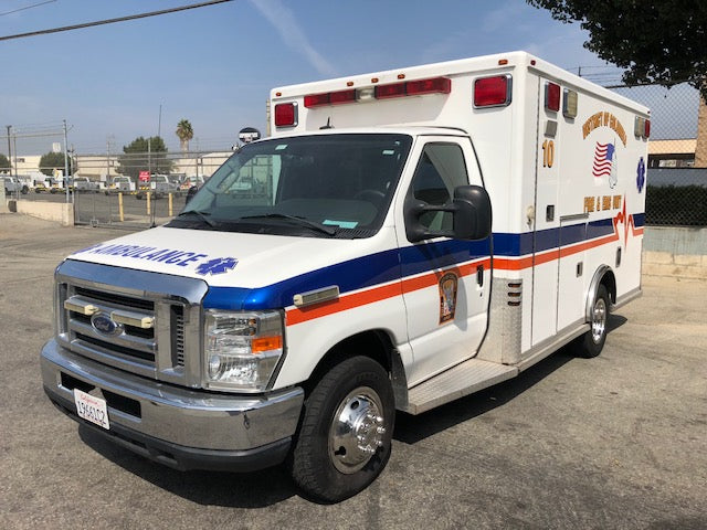 2009 Ford F450 Modular Ambulance (Double) – MOVIEMACHINES